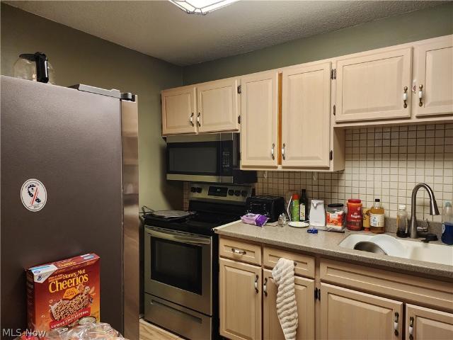 25801 Lakeshore Boulevard 20