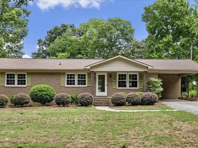 2580 Barwick Dr, Durham, NC 27704