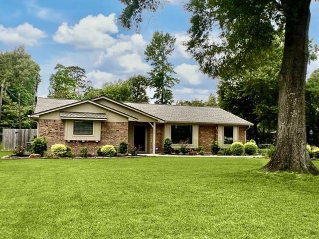 25811 Maplewood Dr, Spring, TX 77386