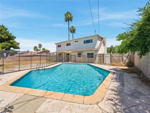 25815 Holly Vista Blvd, San Bernardino, CA 92404