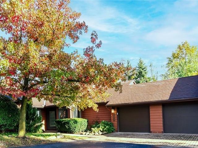 25816 Fairmount Blvd, Beachwood, OH 44122