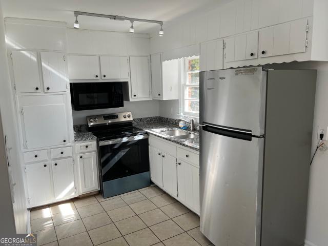 2581 Oak Circle