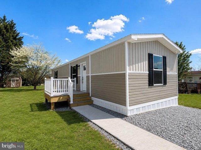 2581 Old Harrisburg Rd Trlr 16, Gettysburg, PA 17325
