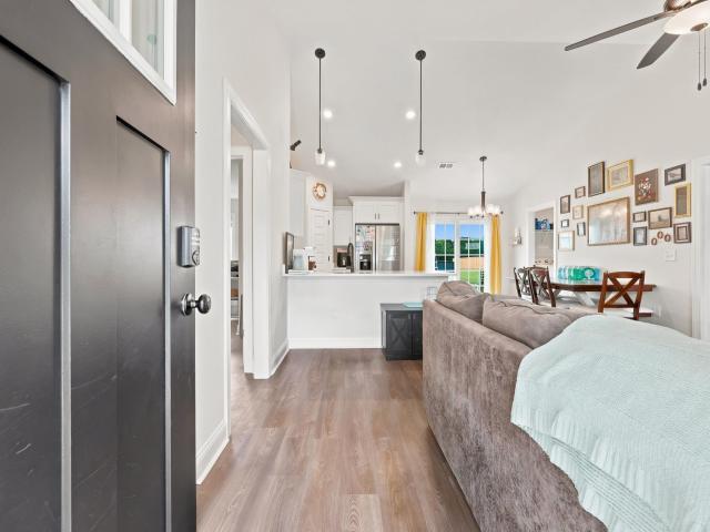2581 Cottonwood Dr