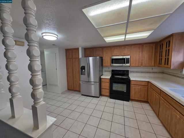 2581 El Portal Dr, Unit C, San Pablo, CA 94806 | MLS #41138