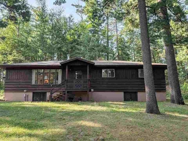 2581 Hallmark Dr, Ely, MN 55731