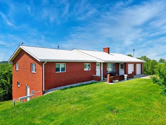 2581 Limestone Ridge Rd, New Martinsville, WV 26155