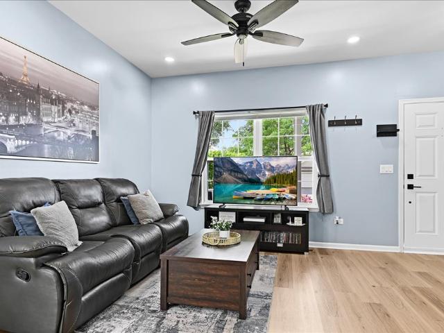 2582 Carlisle Lane