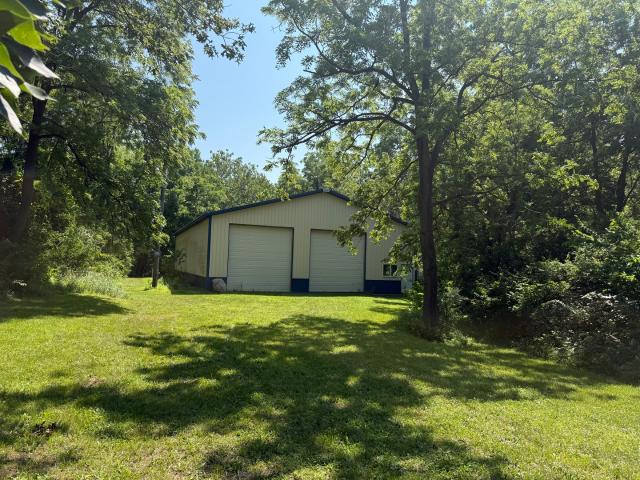 2582 Private Access 401 E