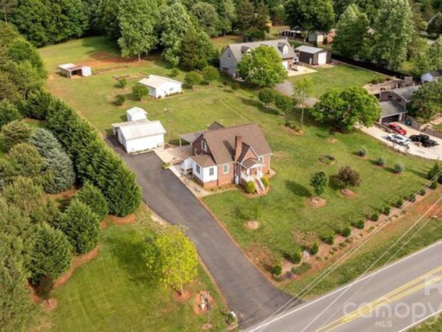 2582 Startown Rd, Newton, NC 28658