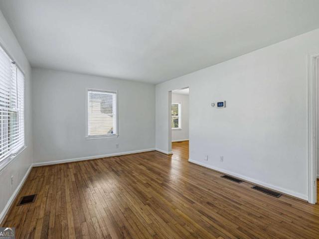2583 Joyce Avenue