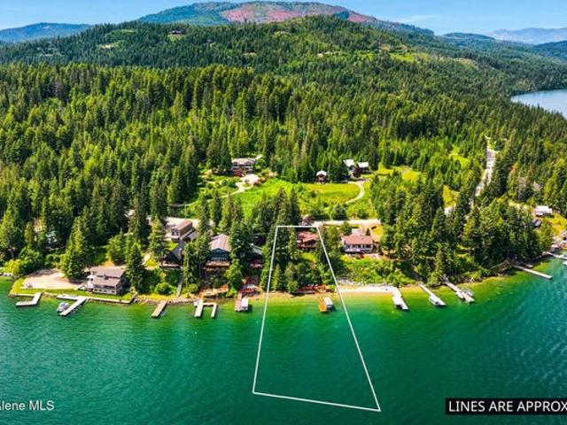 2583 Lakeshore Dr, Sagle, ID 83860