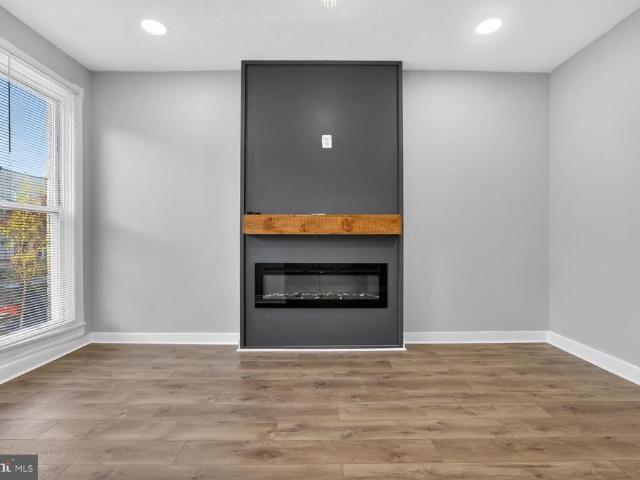 2583 W Fayette Street