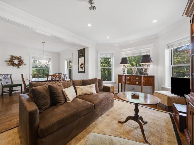 2583 W Montrose Avenue # 1