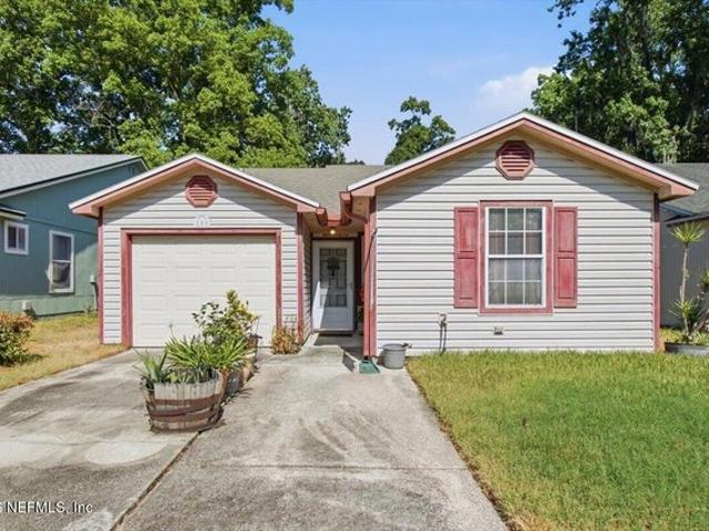 258 Aquarius Cir W, Jacksonville, FL 32216