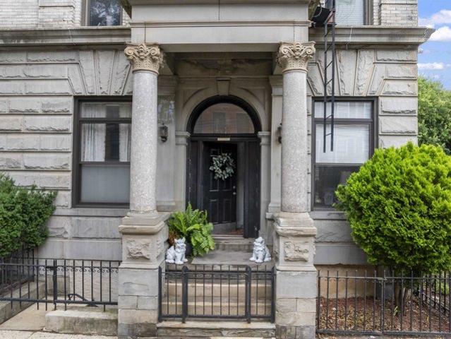 258 Barrow St Apt 1B, Jersey City, NJ 07302