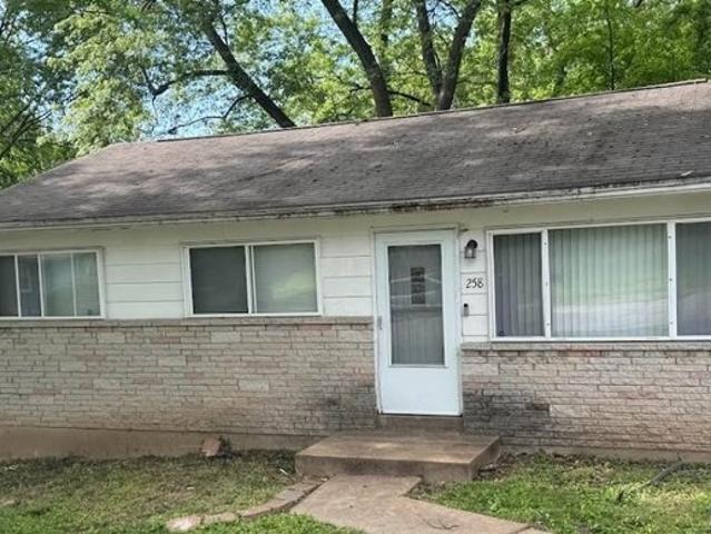 258 Becker Dr, Hazelwood, MO 63135