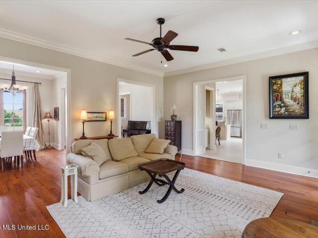 258 Brisage Boulevard