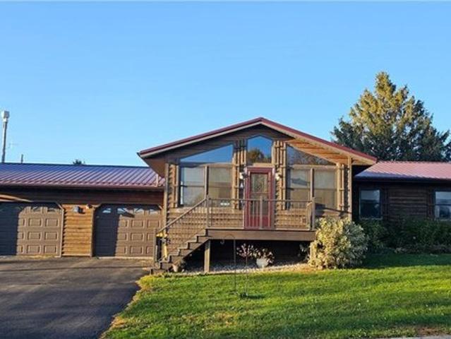 258 Goodview Dr, Spring Grove, MN 55974