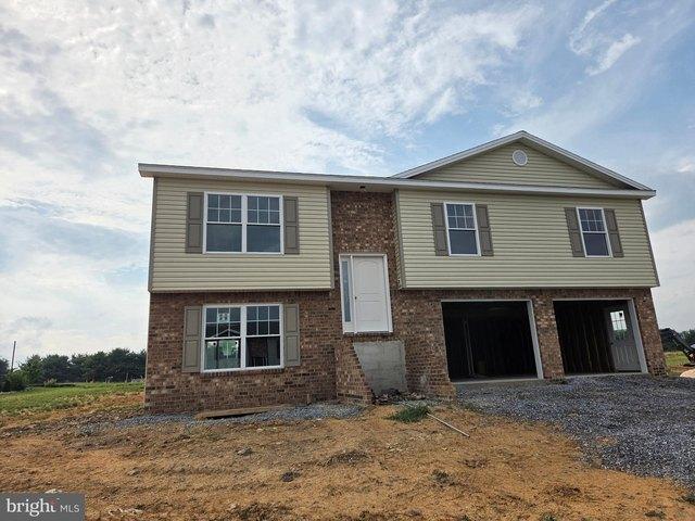 258 Grove Dr, Shippensburg, PA 17257
