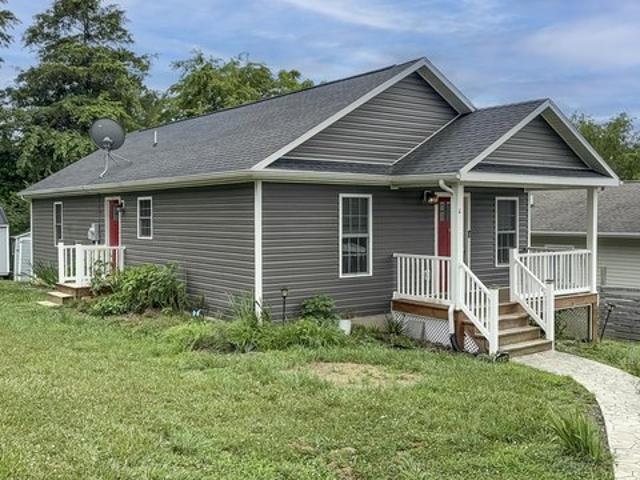 258 E 39th St, Buena Vista, VA 24416