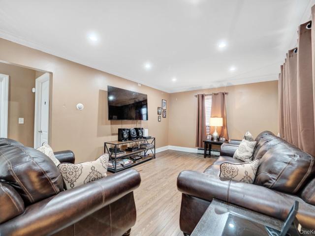 258 Fairview Boulevard