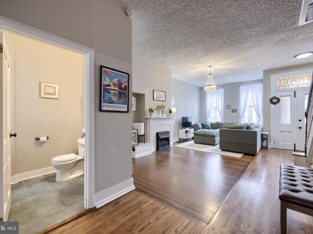 258 Herr St, Harrisburg, PA 17102 | MLS #PADA2046