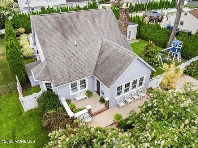 258 Lawrence Avenue