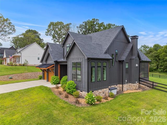 258 Mavrick Drive # 26R