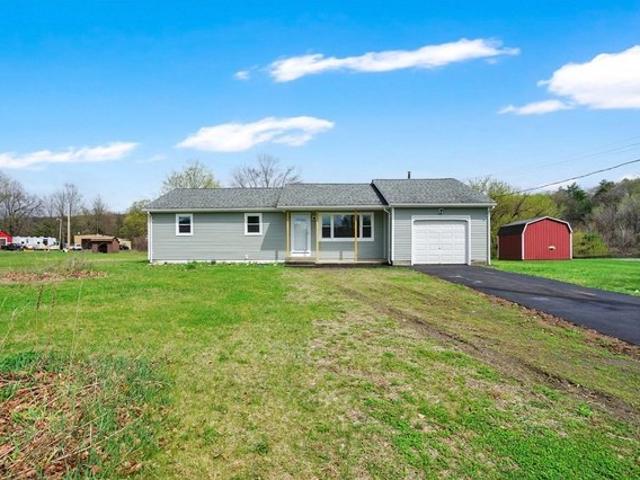 258 Rock Valley Rd, Holyoke, MA 01040