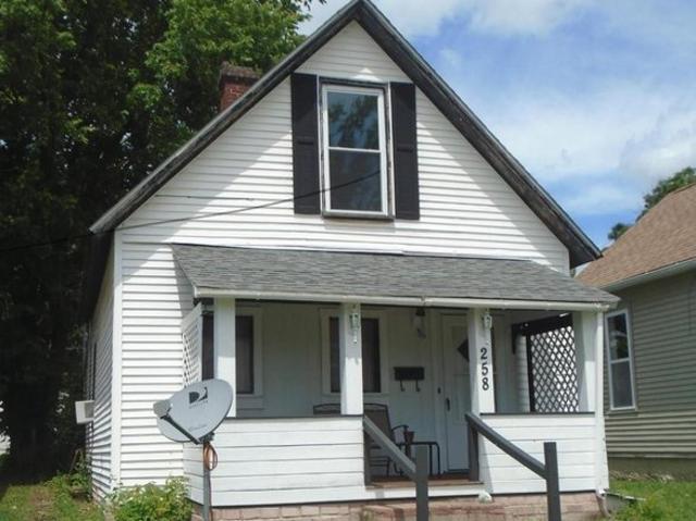 258 W 2nd St, Peru, IN 46970