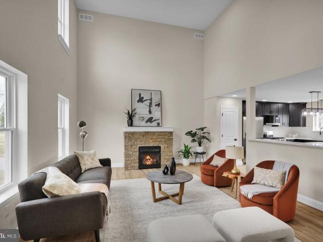 258 W Fairview Avenue