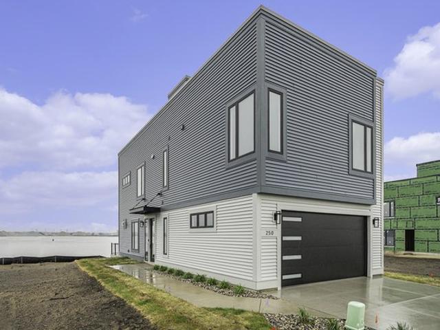 258 Viridian Shrs Dr, Muskegon, MI 49440