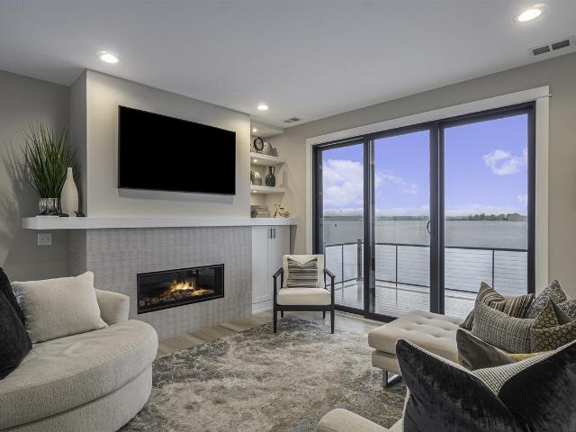 258 Viridian Shrs Drive