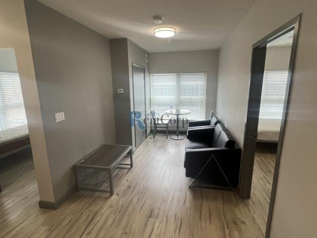 258B Sunview St, 2 beds, 1 full bath