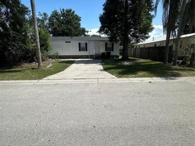 2594 McIntosh Dr, Lakeland, FL 33815
