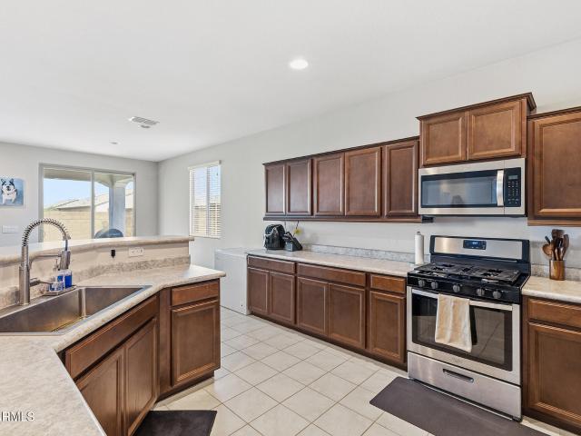 25958 W Deer Valley Road