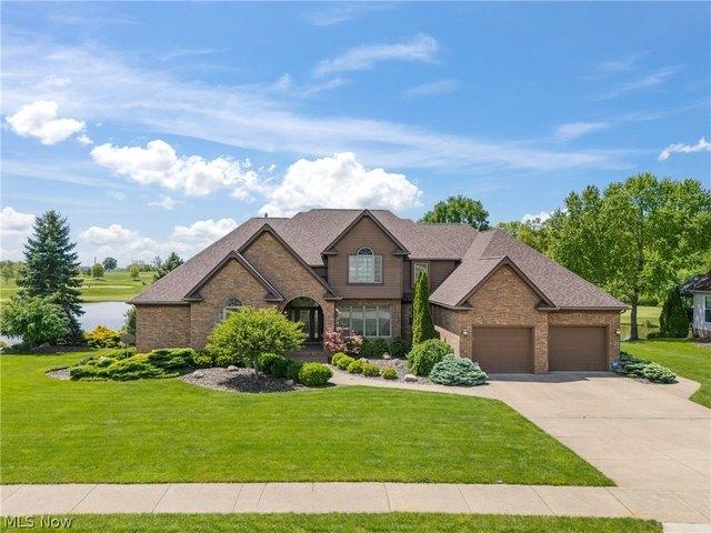 2595 Augusta Dr SE, Massillon, OH 44646