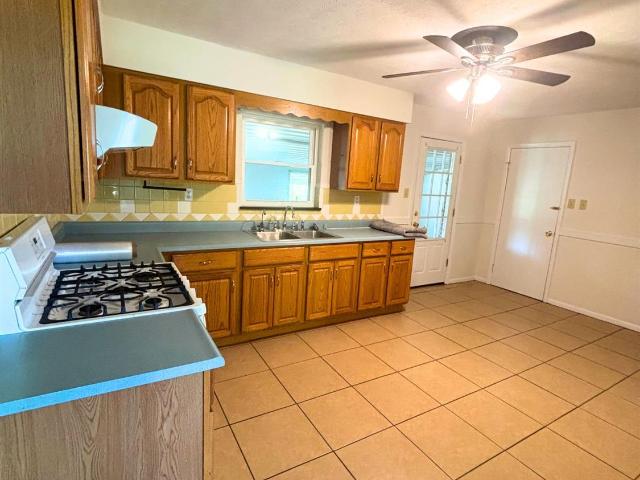 2595 Lebanon Road