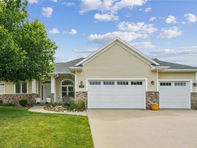 2595 Victoria St, Marion, IA 52302