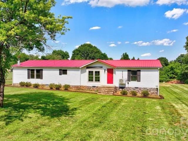 2596 Midnight Dr, Claremont, NC 28610