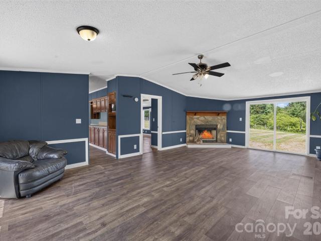 2596 Midnight Drive