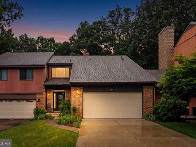 2597 Tree House Dr, Woodbridge, VA 22192