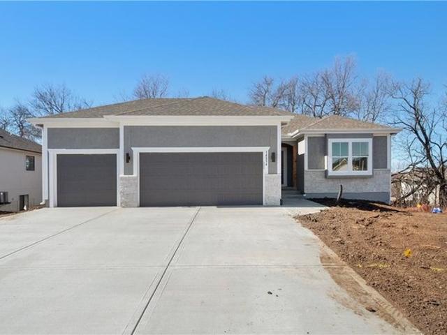 25986 W 140th St, Olathe, KS 66061