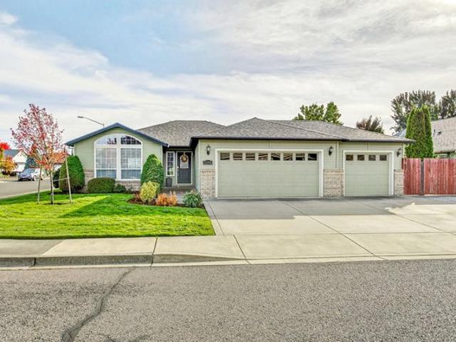 2598 St James Way, Central Point, OR 97502