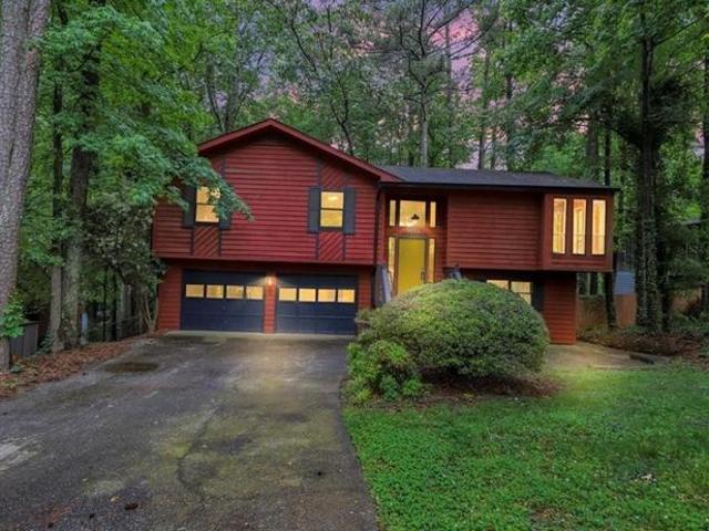 2598 Scalpem Ct, Duluth, GA 30096