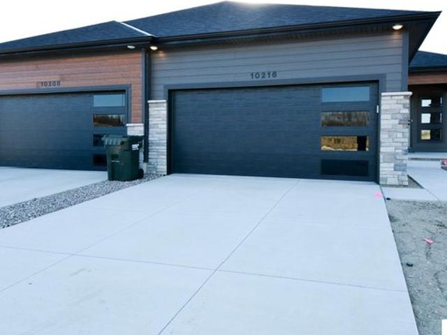 2598 Tupelo Ln, Lincoln, NE 68520