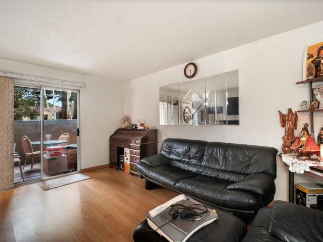 2599 Easton Lane 109