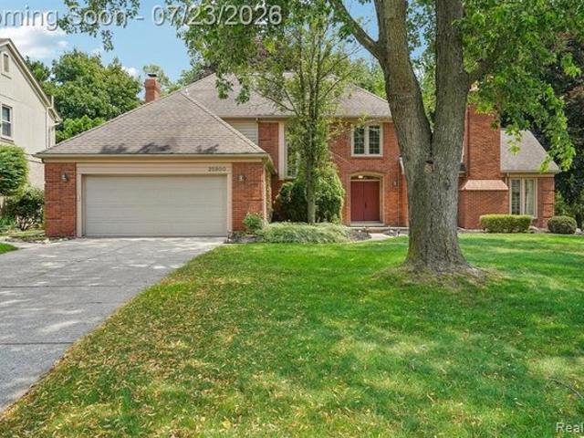 25900 Hunt Club Blvd, Farmington Hills, MI 48335