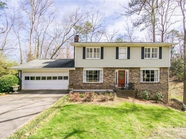 2590 Bentbrook Ct, Dunwoody, GA 30360